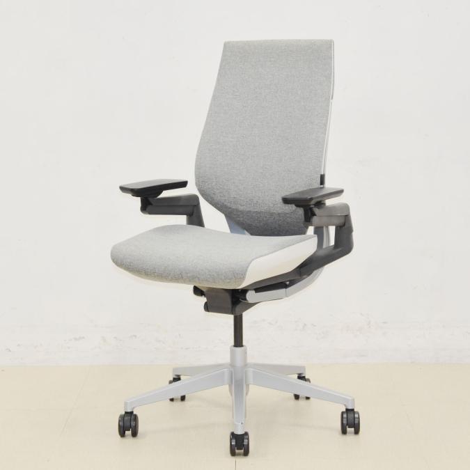 【中古】ジェスチャー Steelcase/スチールケース 肘付ハイバックチェア 471371 - 中古オフィス家具ならオフィスバスターズ