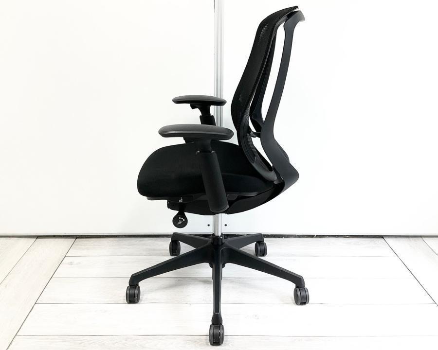 【中古】シルフィー オカムラ/okamura 肘付ハイバックチェア 478603 - 中古オフィス家具ならオフィスバスターズ