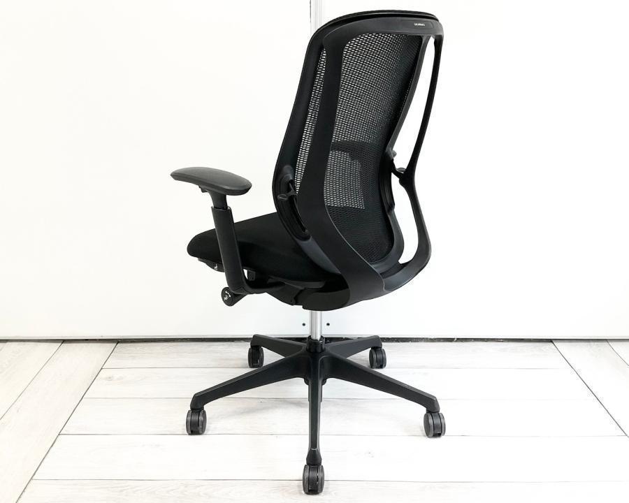 【中古】シルフィー オカムラ/okamura 肘付ハイバックチェア 478603 - 中古オフィス家具ならオフィスバスターズ