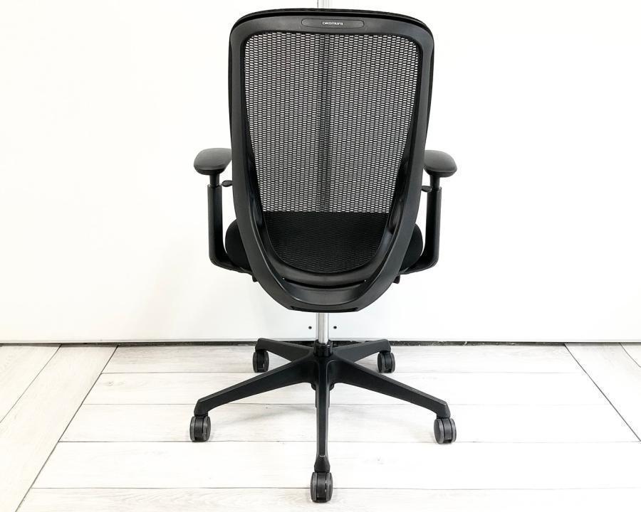 【中古】シルフィー オカムラ/okamura 肘付ハイバックチェア 478603 - 中古オフィス家具ならオフィスバスターズ