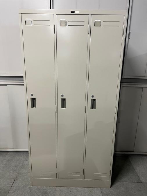 【中古】 LK-3-NG ウチダ/UCHIDA 3人用更衣ロッカー 481122 - 中古オフィス家具ならオフィスバスターズ