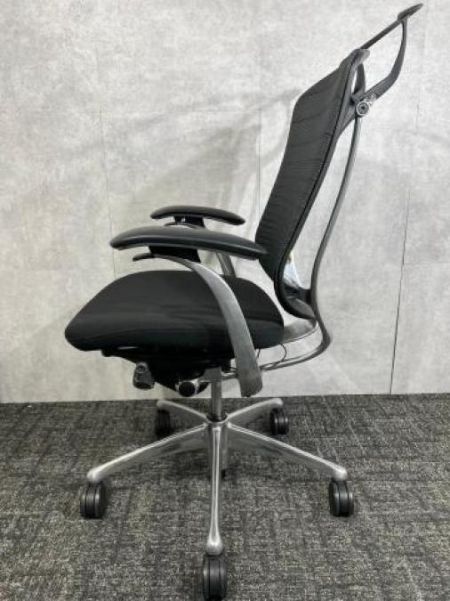 【中古】コンテッサチェア オカムラ/okamura 肘付ハイバックチェア 491295 - 中古オフィス家具ならオフィスバスターズ