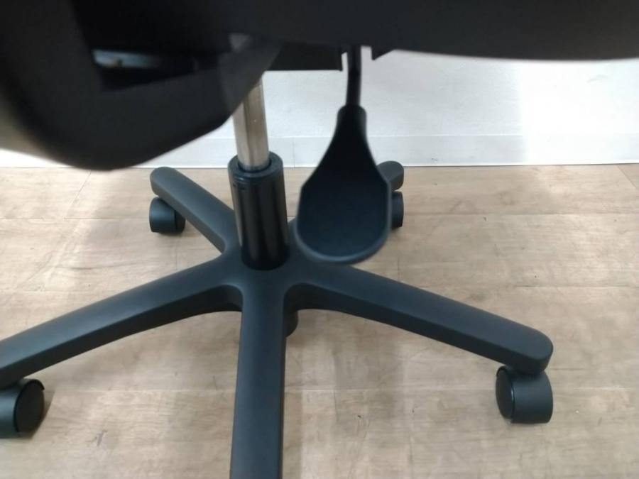 【中古】リエットR KT-330PG-T1T1 イトーキ/ITOKI 肘付ハイバックチェア 496721 - 中古オフィス家具ならオフィスバスターズ