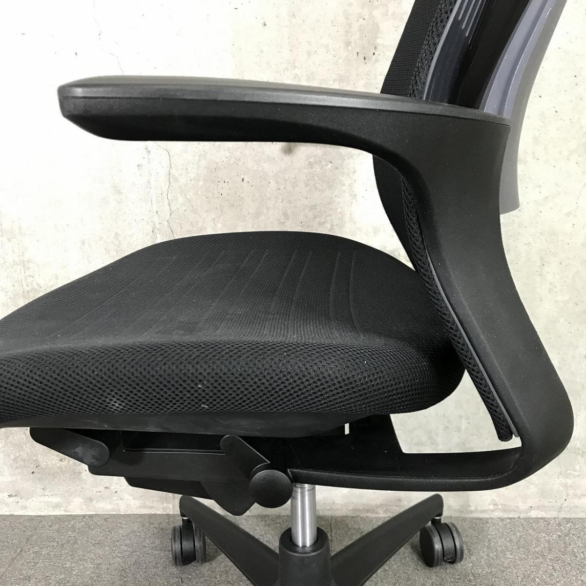 【中古】M4 アルミ コクヨ/KOKUYO 肘付ハイバックチェア 504370 - 中古オフィス家具ならオフィスバスターズ