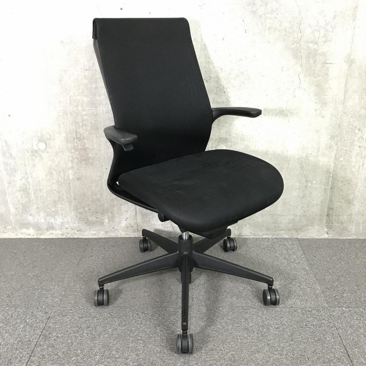 【中古】M4 アルミ コクヨ/KOKUYO 肘付ハイバックチェア 504370 - 中古オフィス家具ならオフィスバスターズ