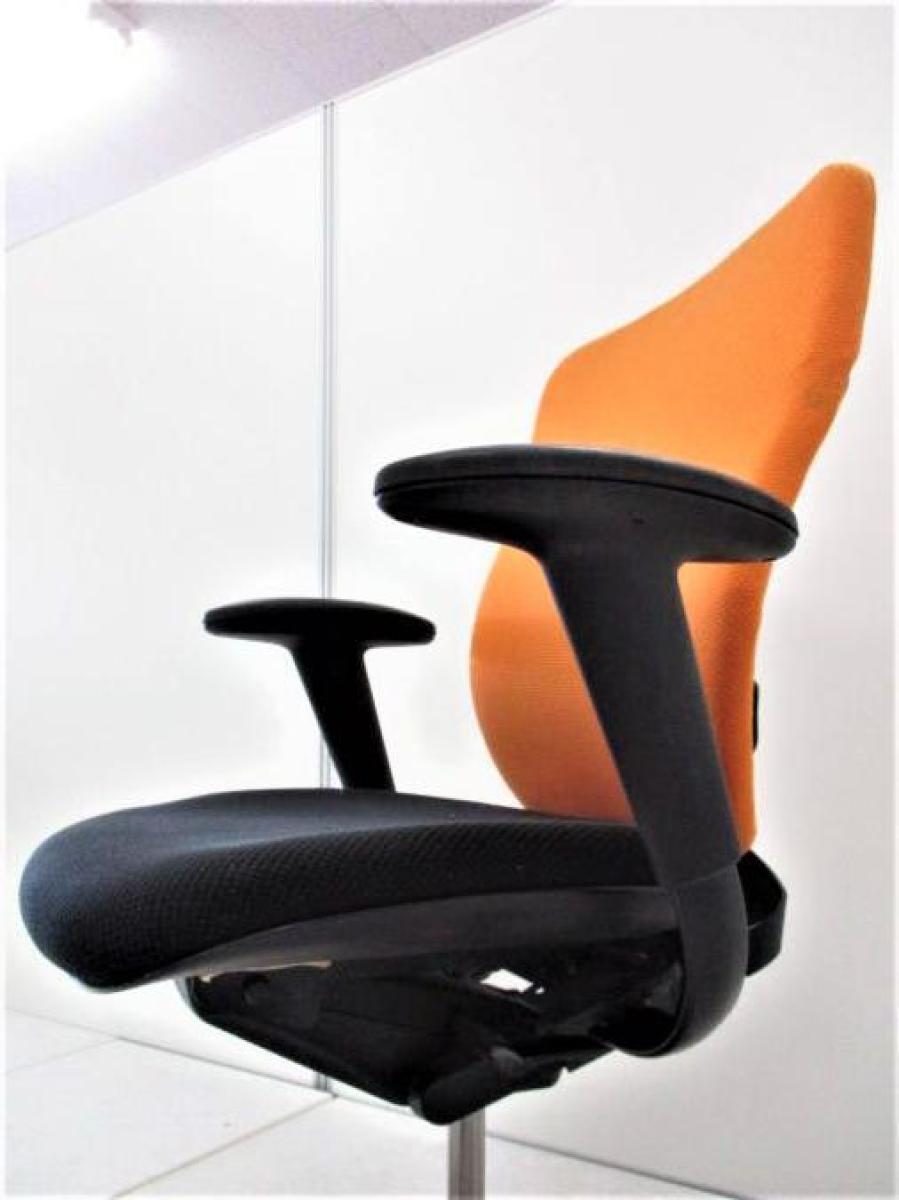 【中古】プラオチェア KE-230GHｰT1T1K8 イトーキ/ITOKI 肘付ハイバックチェア 504693 - 中古オフィス家具ならオフィスバスターズ