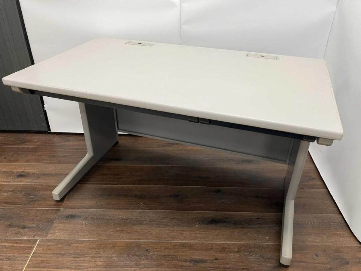 【中古】CZXデスク CZX-127HA-WE イトーキ/ITOKI 平机 510125 - 中古オフィス家具ならオフィスバスターズ