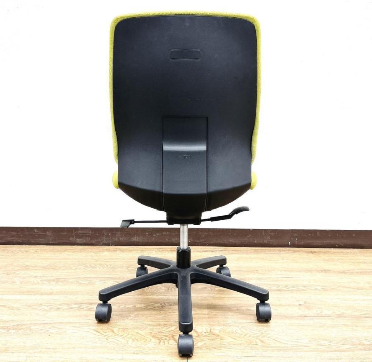 【中古】トルテR イトーキ/ITOKI 肘無ローバックチェア 510616 - 中古オフィス家具ならオフィスバスターズ