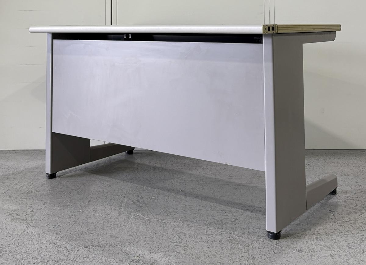 【中古】CZN デスク CZN-127HA-WE イトーキ/ITOKI 平机 513831 - 中古オフィス家具ならオフィスバスターズ