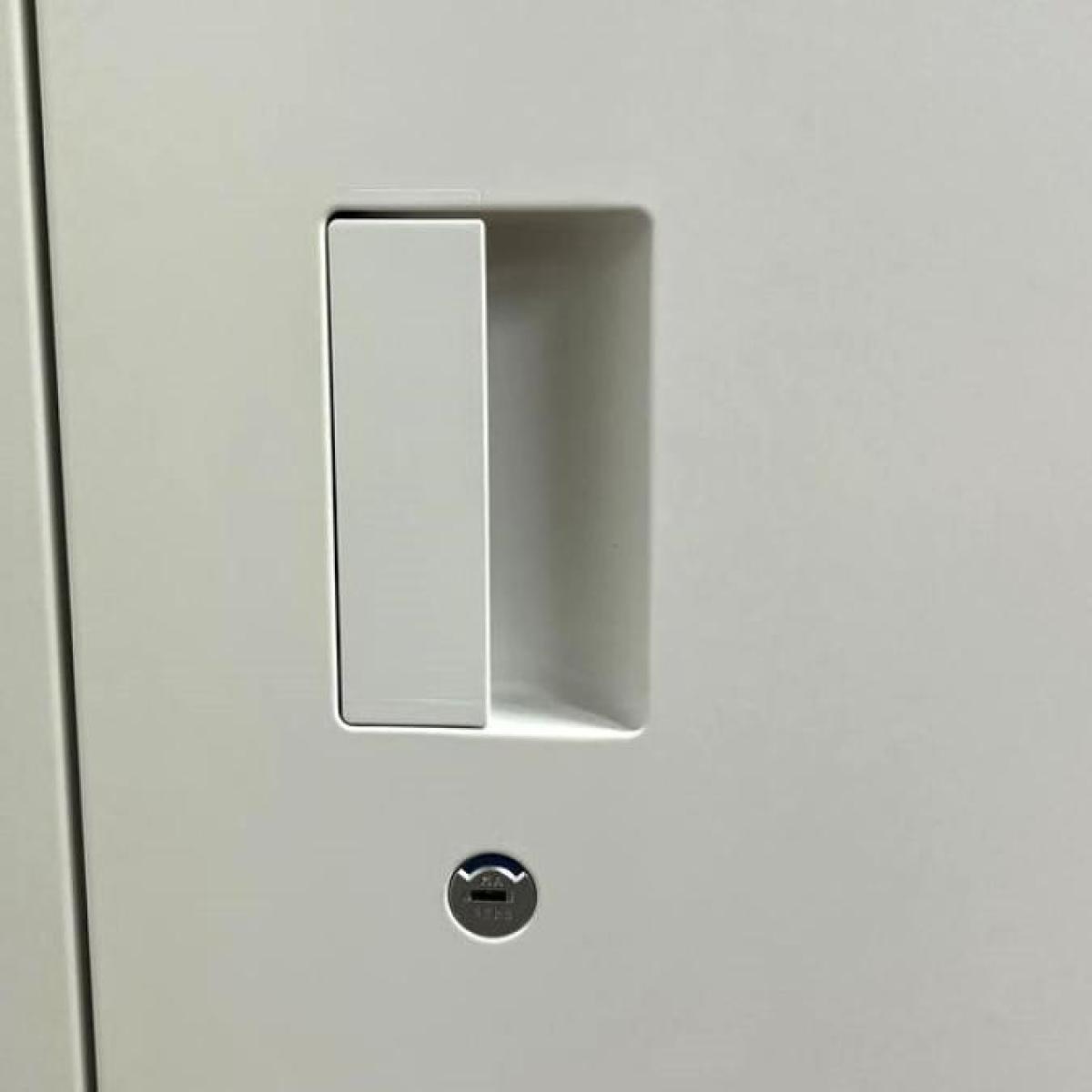 【中古】エスキャビネット イトーキ/ITOKI ローキャビネット／両開き 520496 - 中古オフィス家具ならオフィスバスターズ