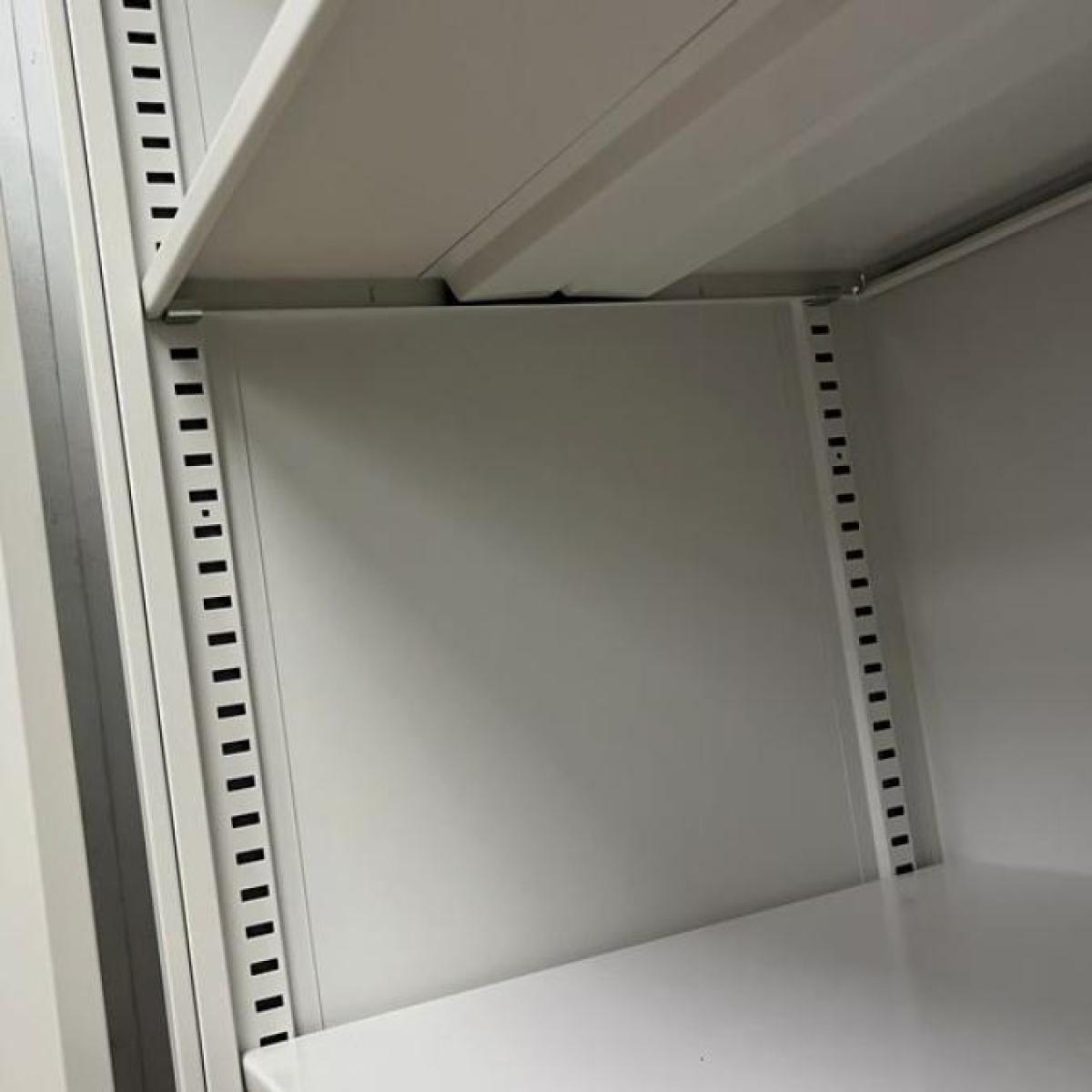 【中古】エスキャビネット イトーキ/ITOKI ローキャビネット／両開き 520496 - 中古オフィス家具ならオフィスバスターズ