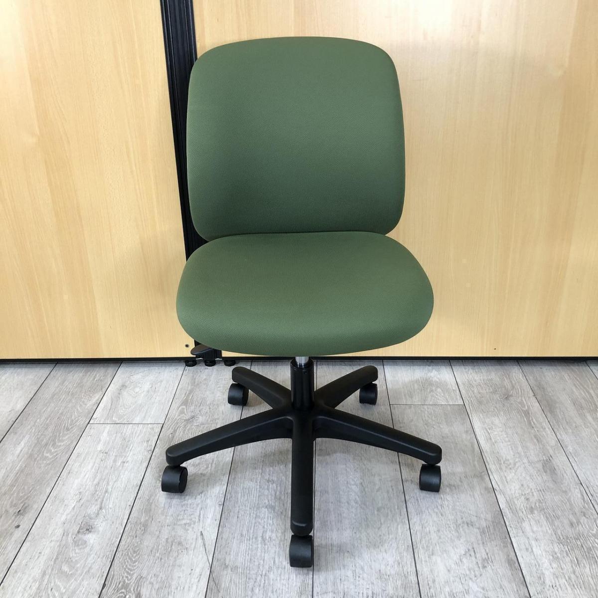 【中古】ボニートチェア KT-170PV-W9 Q2 イトーキ/ITOKI 肘無ローバックチェア 520600 - 中古オフィス家具ならオフィスバスターズ