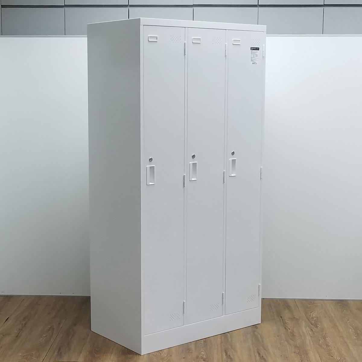【中古】LKロッカー コクヨ/KOKUYO 3人用更衣ロッカー 523054 - 中古オフィス家具ならオフィスバスターズ