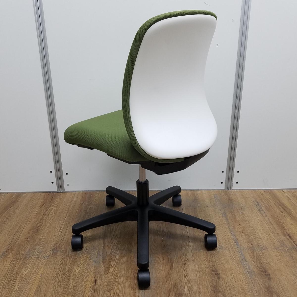 【中古】ボニートチェア KT-170PV-W9 Q2 イトーキ/ITOKI 肘無ローバックチェア 524292 - 中古オフィス家具ならオフィスバスターズ