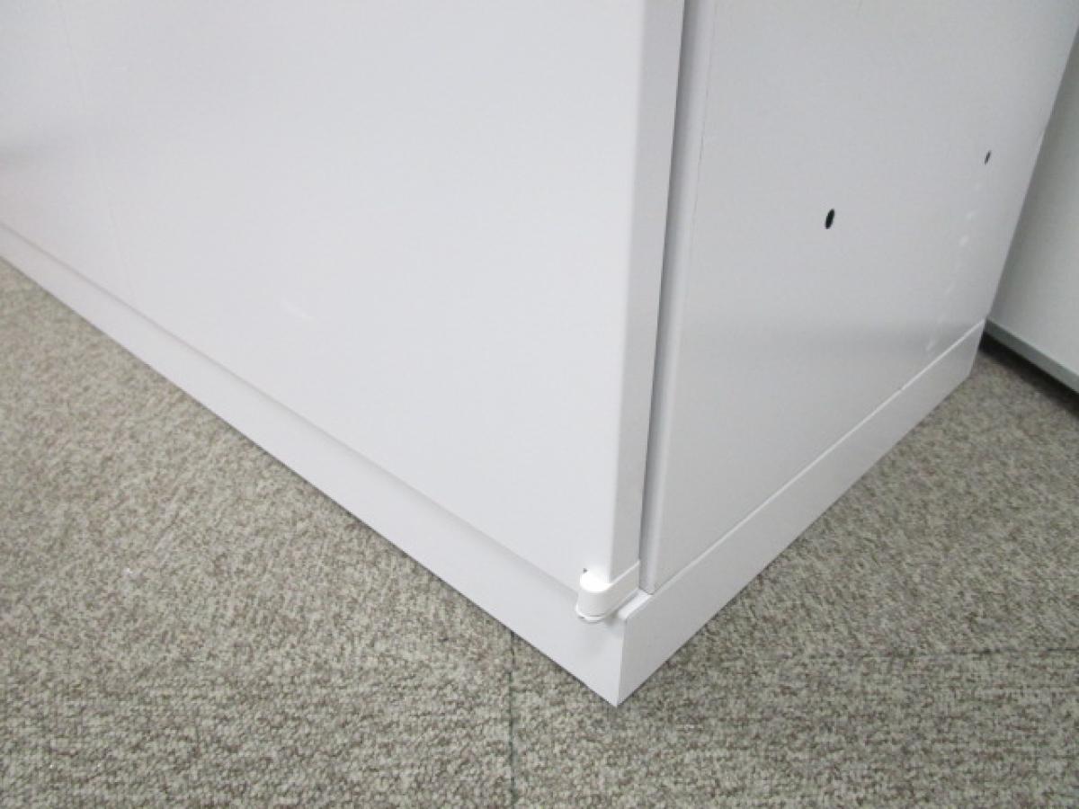 【中古】HSシリーズ 5-820-5002 / 5-820-5202 ウチダ/UCHIDA ハイキャビネット／両開き＋両開き 526951 - 中古オフィス家具ならオフィスバスターズ