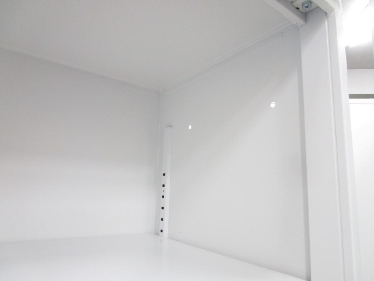 【中古】HSシリーズ 5-820-5002 / 5-820-5202 ウチダ/UCHIDA ハイキャビネット／両開き＋両開き 526951 - 中古オフィス家具ならオフィスバスターズ