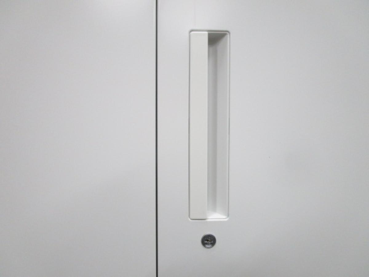 【中古】HSシリーズ 5-820-5002 / 5-820-5202 ウチダ/UCHIDA ハイキャビネット／両開き＋両開き 526951 - 中古オフィス家具ならオフィスバスターズ