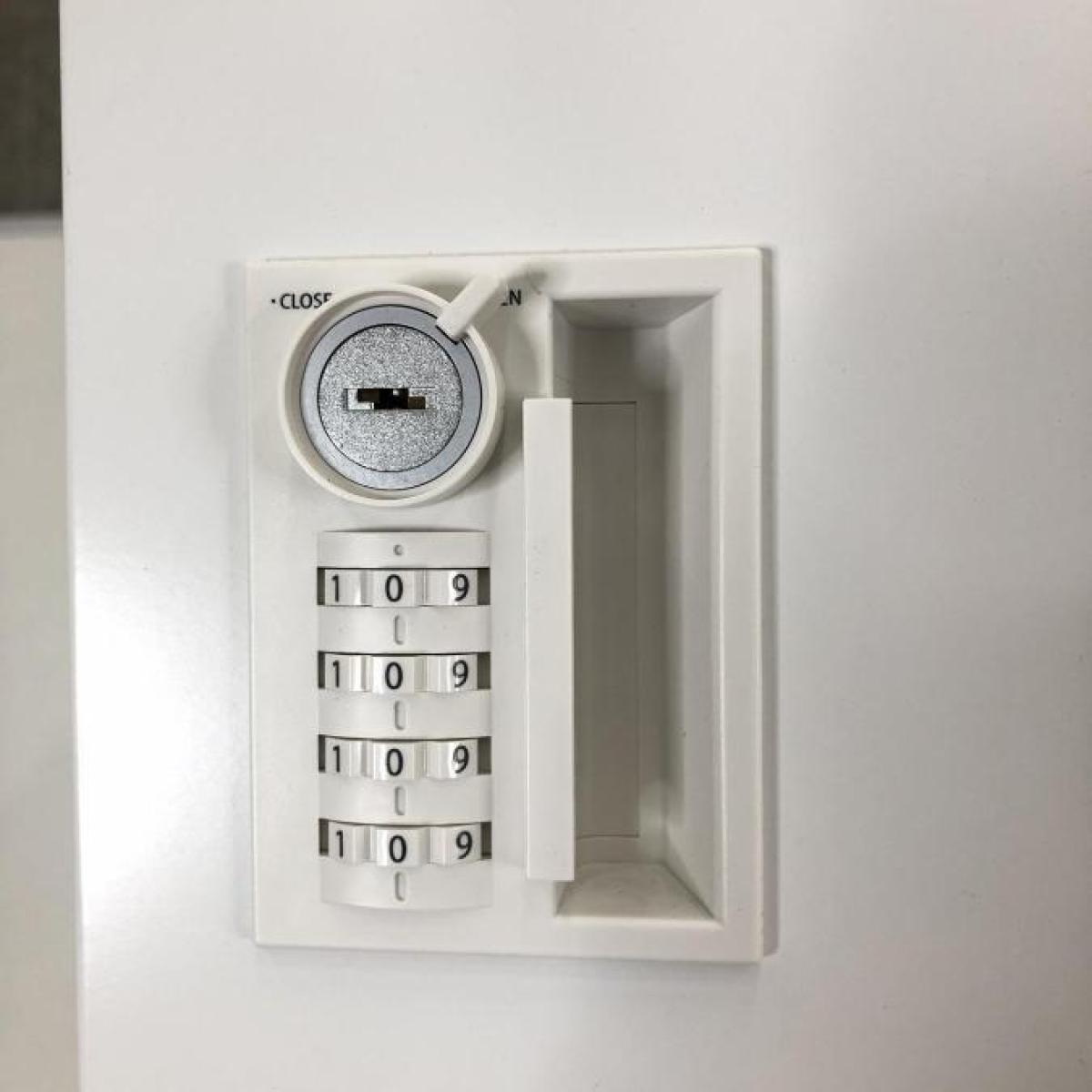 【中古】HSパーソナル ウチダ/UCHIDA 6人用パーソナルロッカー 527107 - 中古オフィス家具ならオフィスバスターズ