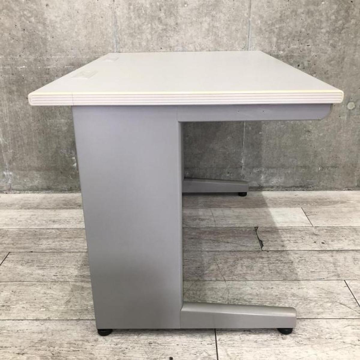 【中古】CZN デスク CZN-107HA-WE イトーキ/ITOKI 平机 534207 - 中古オフィス家具ならオフィスバスターズ