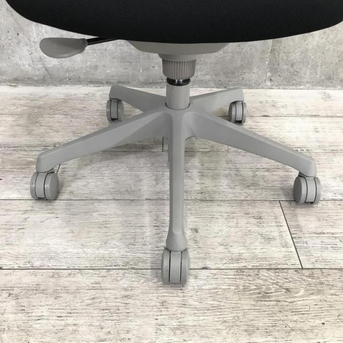 【中古】CG-Rチェア CN33GR FM31 オカムラ/okamura 肘無ローバックチェア 534358 - 中古オフィス家具ならオフィスバスターズ