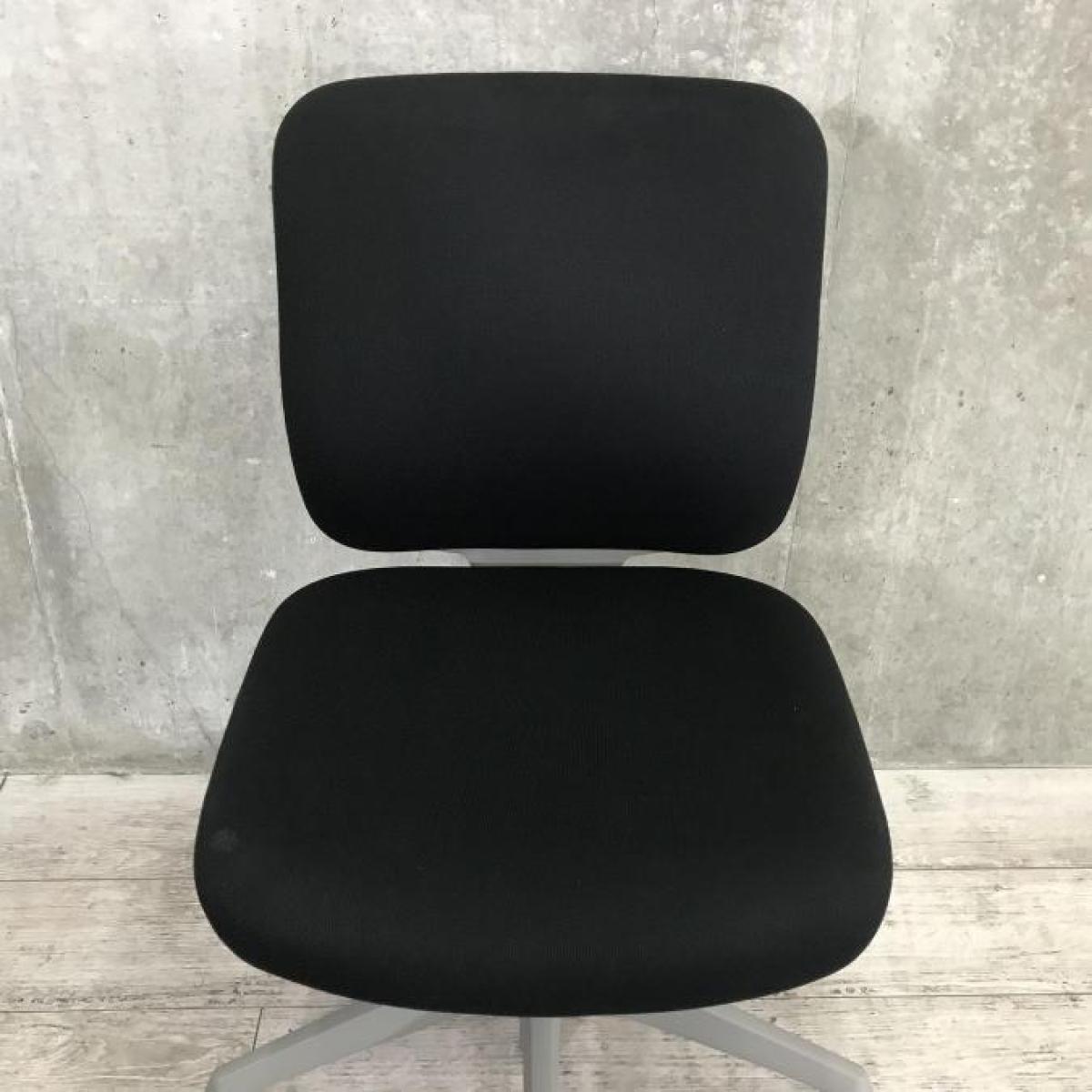 【中古】CG-Rチェア CN33GR FM31 オカムラ/okamura 肘無ローバックチェア 534358 - 中古オフィス家具ならオフィスバスターズ