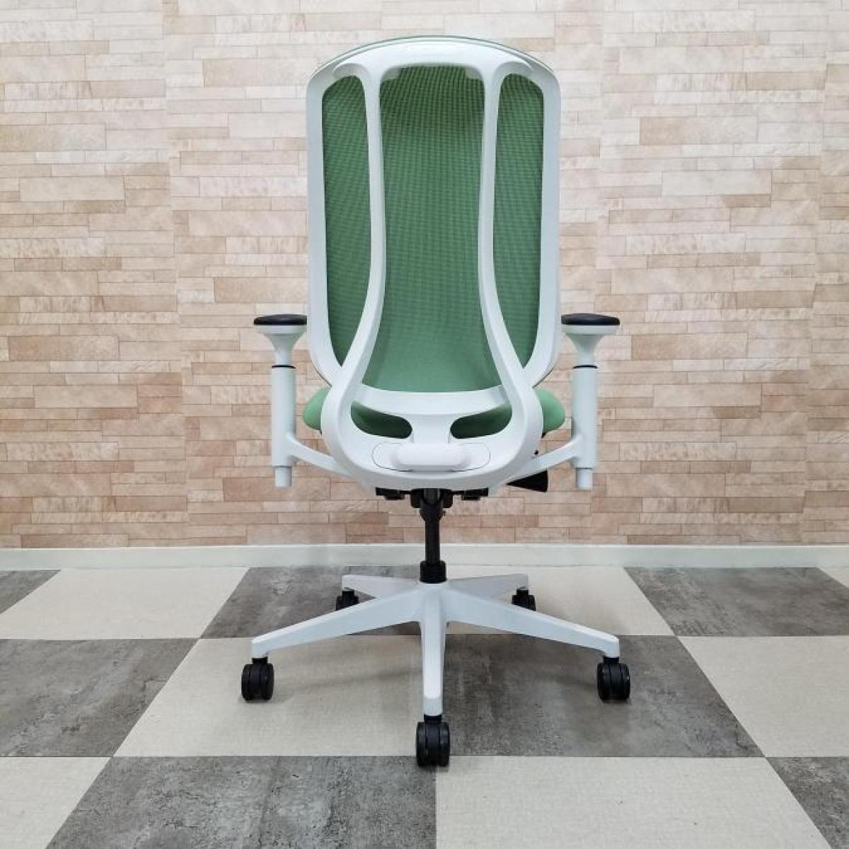 【中古】リーフレク ウチダ/UCHIDA 肘付ハイバックチェア 537171 - 中古オフィス家具ならオフィスバスターズ