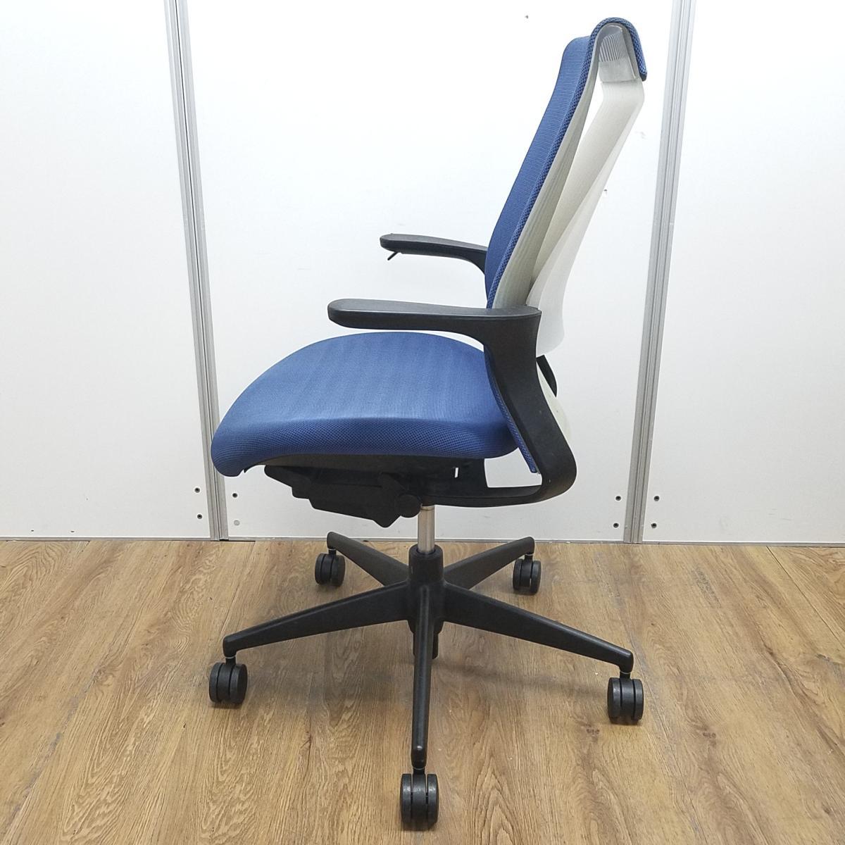 【中古】M4 樹脂 コクヨ/KOKUYO 肘付ハイバックチェア 542331 - 中古オフィス家具ならオフィスバスターズ