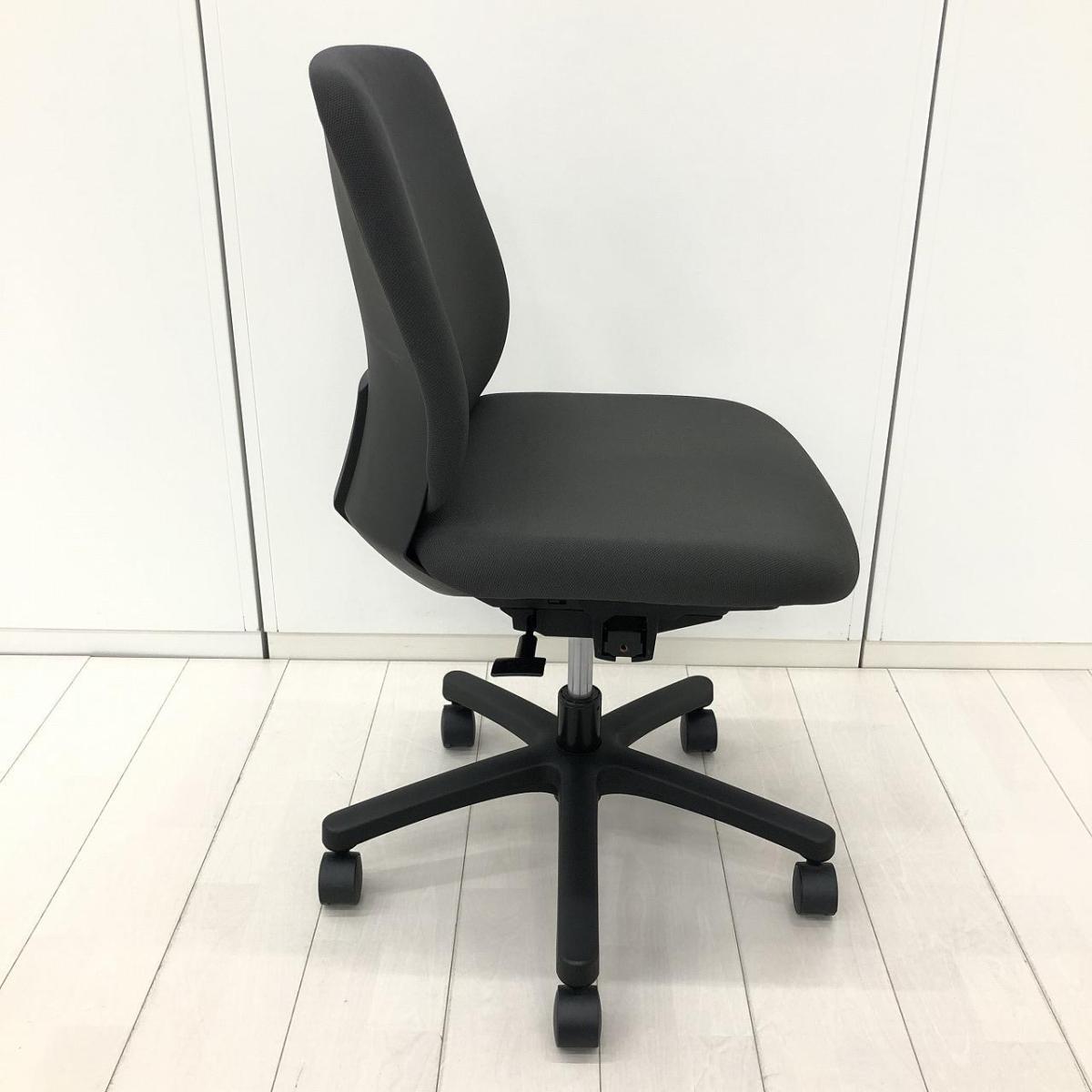【中古】トルテR KZ-240GB-T1W2 イトーキ/ITOKI 肘無ローバックチェア 594191 - 中古オフィス家具ならオフィスバスターズ