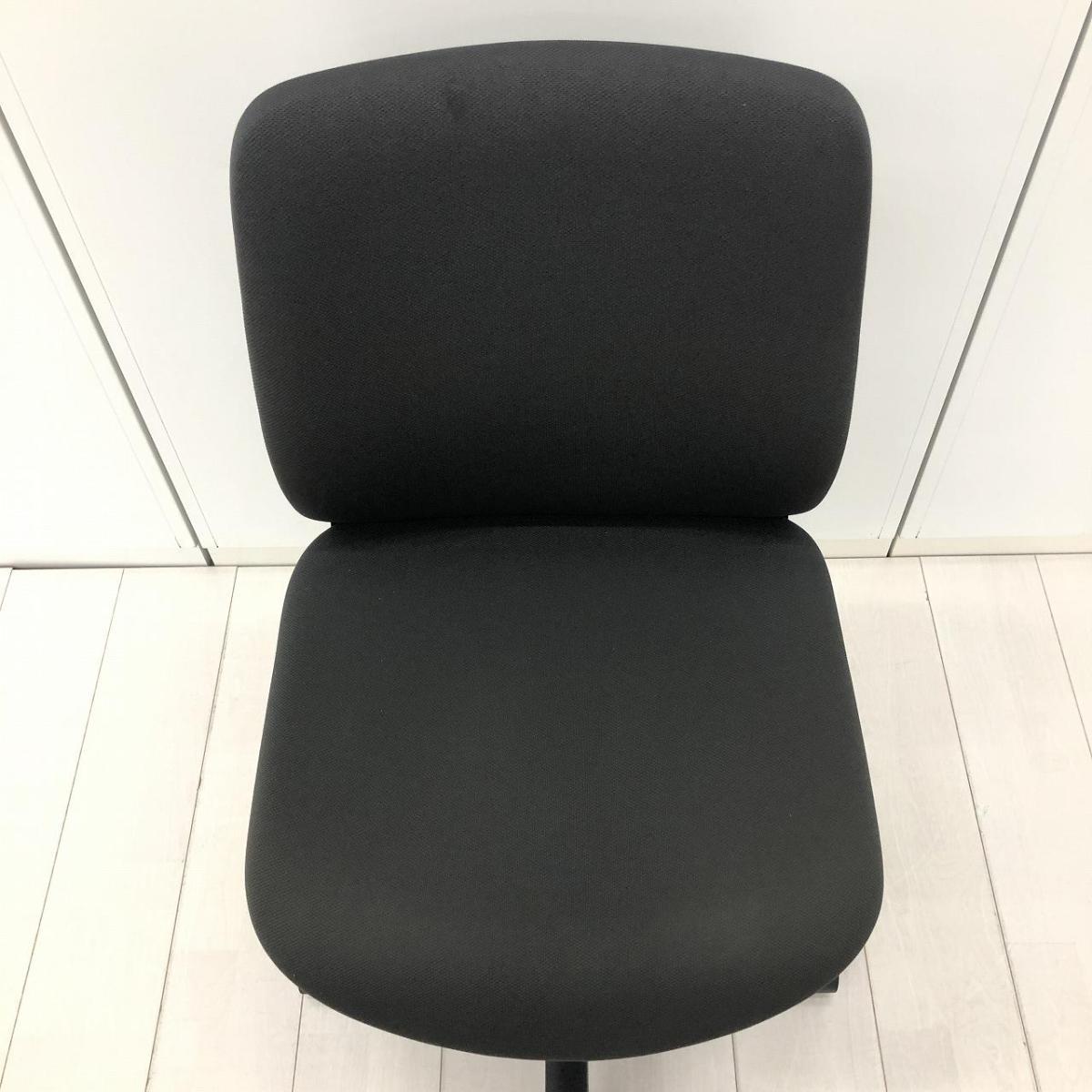 【中古】トルテR KZ-240GB-T1W2 イトーキ/ITOKI 肘無ローバックチェア 594191 - 中古オフィス家具ならオフィスバスターズ