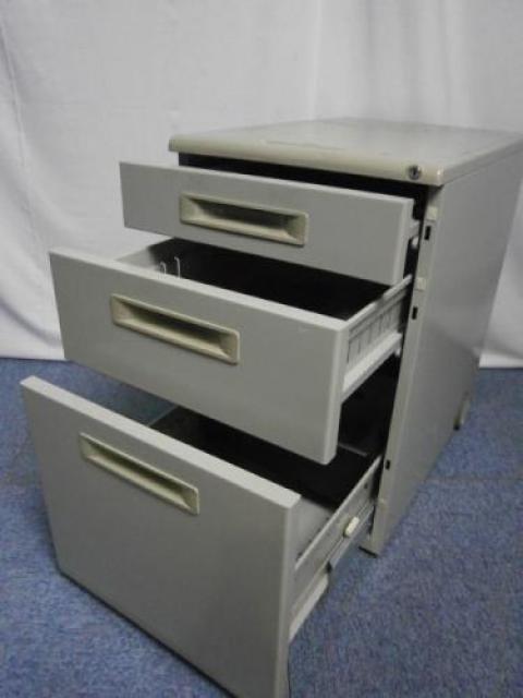 【中古】 ウチダ/UCHIDA ワゴン3段 70998 - 中古オフィス家具ならオフィスバスターズ